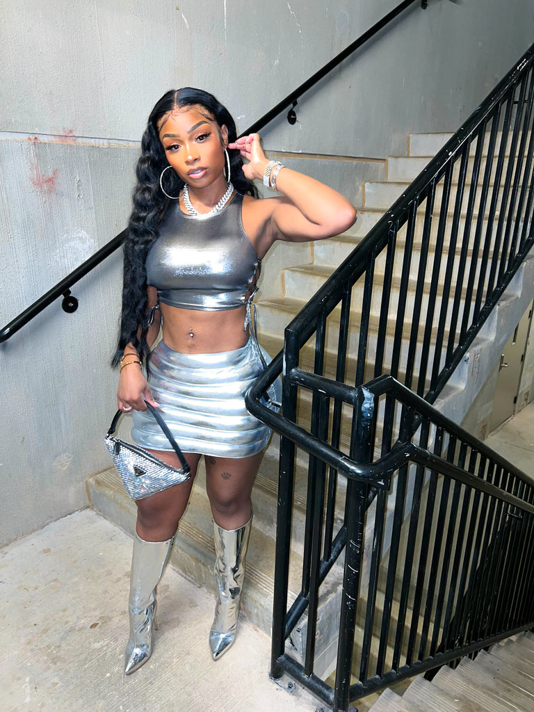 The Spotlight Metallic Top – Armani Caesar